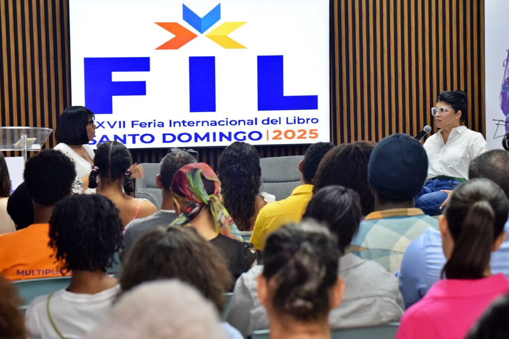 Bienetre Editorial realiza conversatorio sobre libro de Ana Simó en el ...
