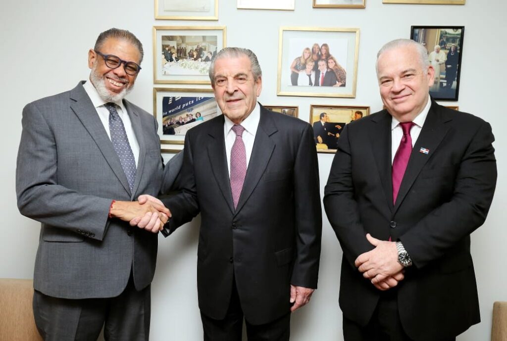 Modesto Guzmán agota agenda en Chile