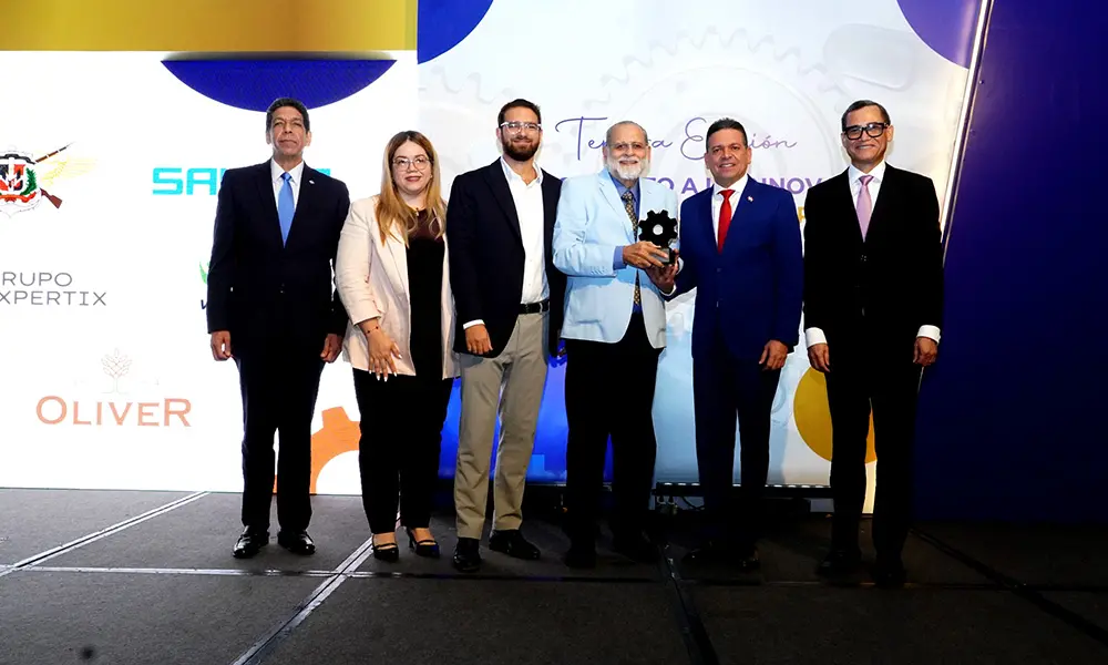 Oliver & Oliver International recibe distinción - Periódico elCaribe