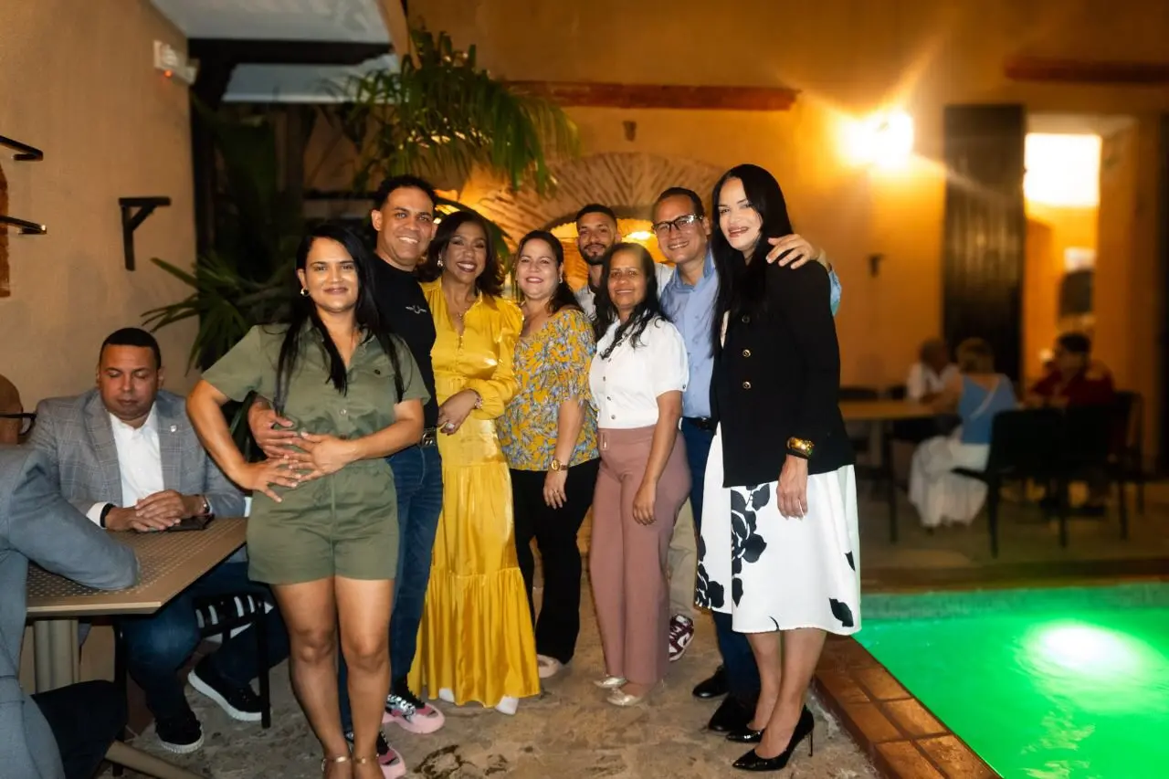 Elizabeth Torres presenta su libro “El Duelo de Migrar”