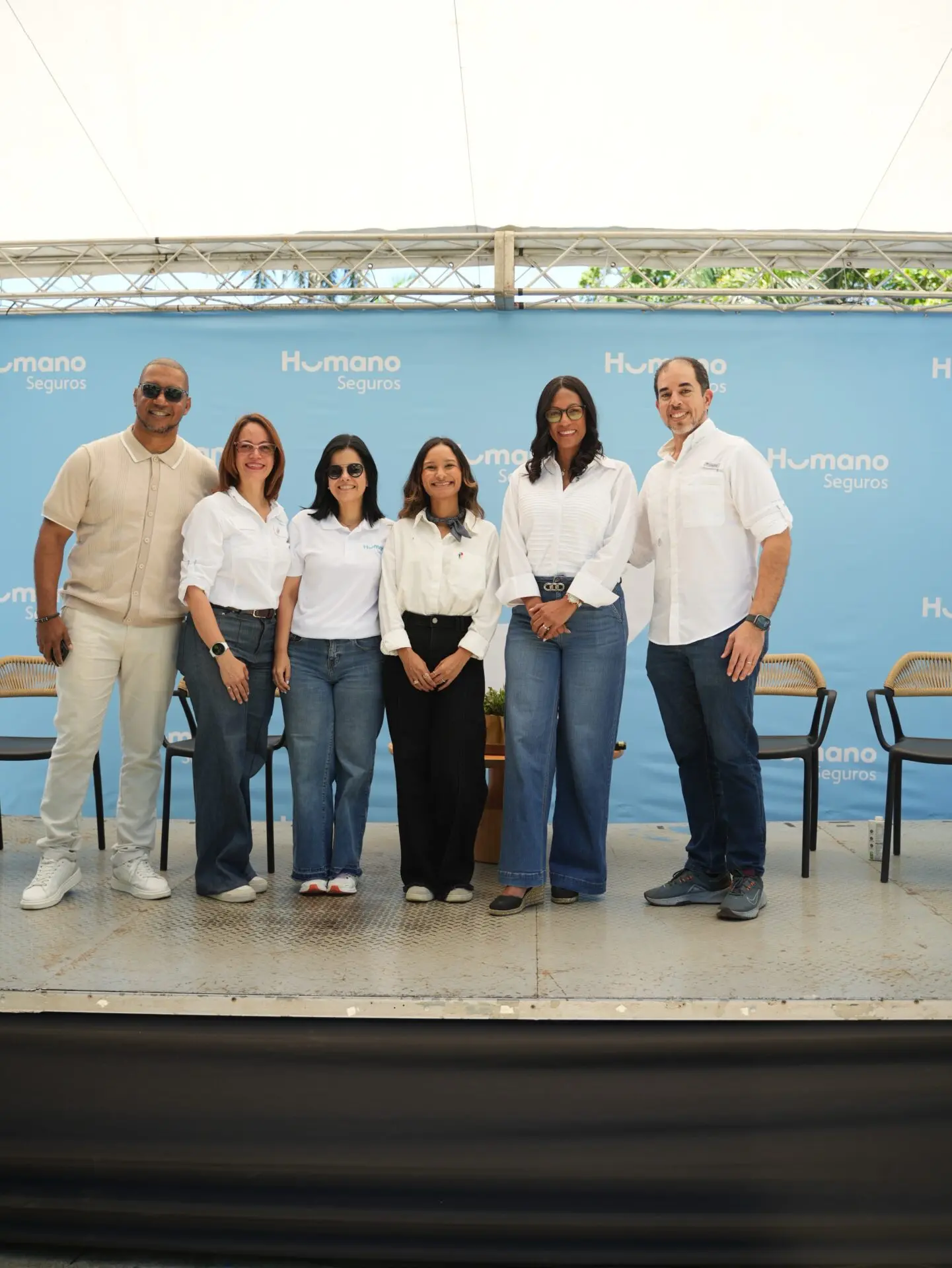 Humano Seguros celebra aniversario “Abrazando el Corazón Azul”