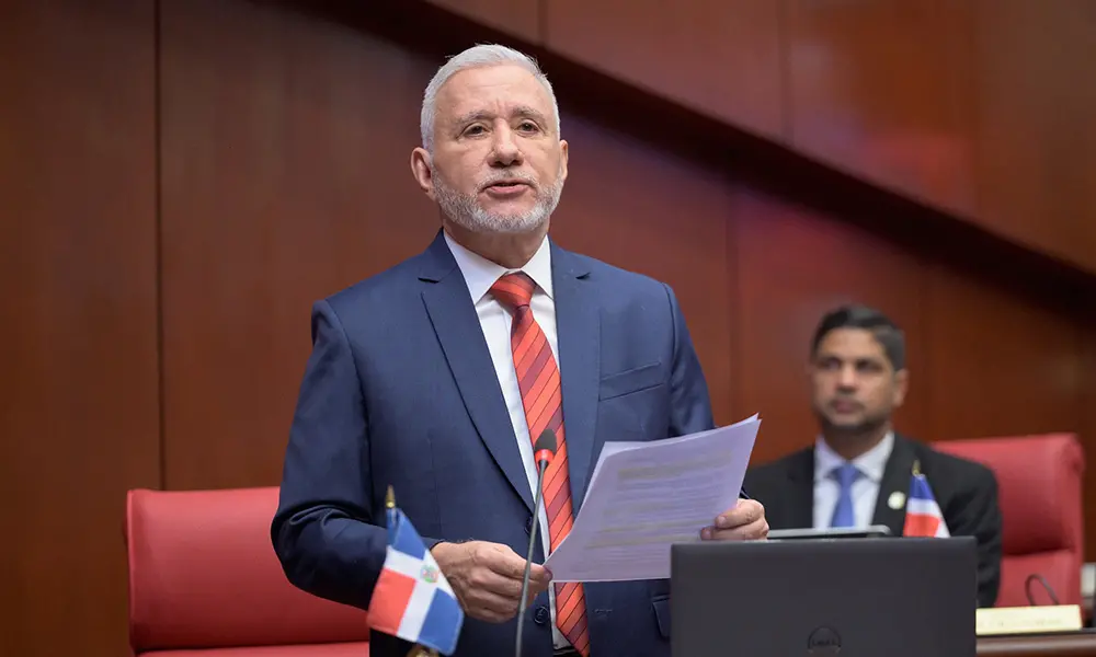 Senador Taveras Guzmán renuncia al PRM - Periódico elCaribe